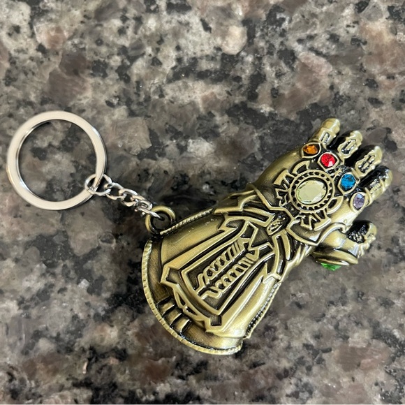 Marvel | Accessories | Bnib Marvel Infinity Gauntlet Thanos Avengers ...